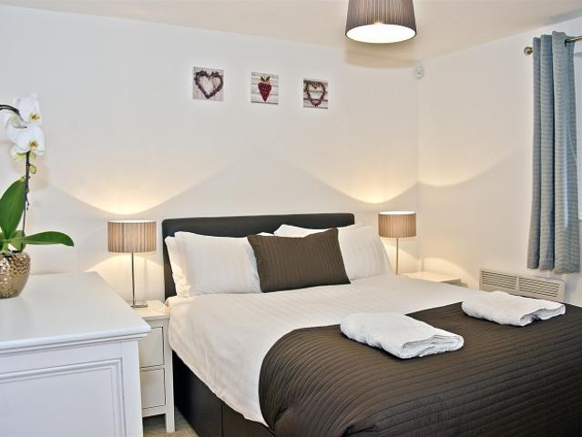 Nauticus Walk, London, E14