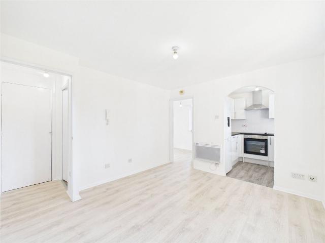 Naunton Way, Hornchurch RM12, 1 bed flat to rent, £1,350 pcm | PrimeLocation