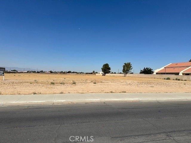 Navajo Rd, Apple Valley, CA 92307