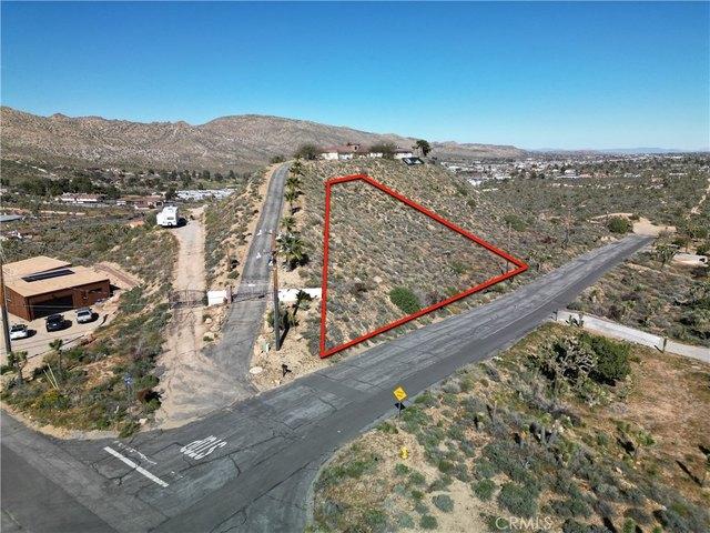 Navajo Trl, Yucca Valley, CA 92284