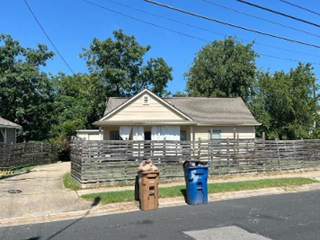 Navasota St