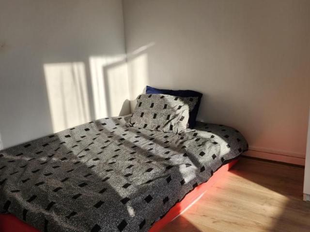 Navarre Road, London SW9, Studio to rent, £1,100 pcm | PrimeLocation