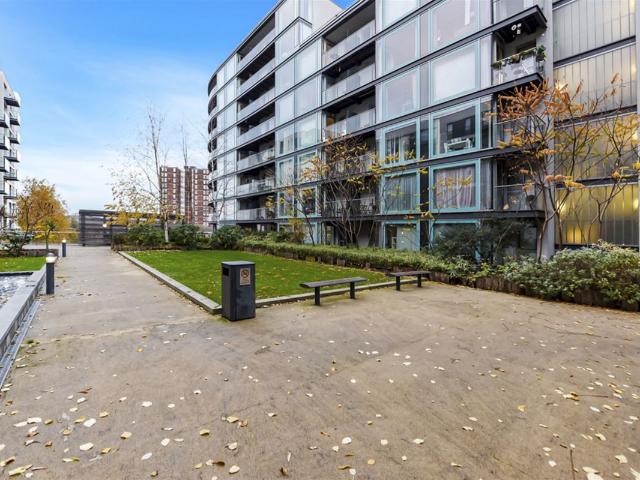 Navigation Building, High Point Village UB3, 3 bed flat to rent, £2,300 pcm | PrimeLocation
