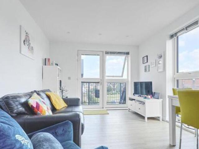 Navigation Drive, Ware, 2 Bedroom Apartment