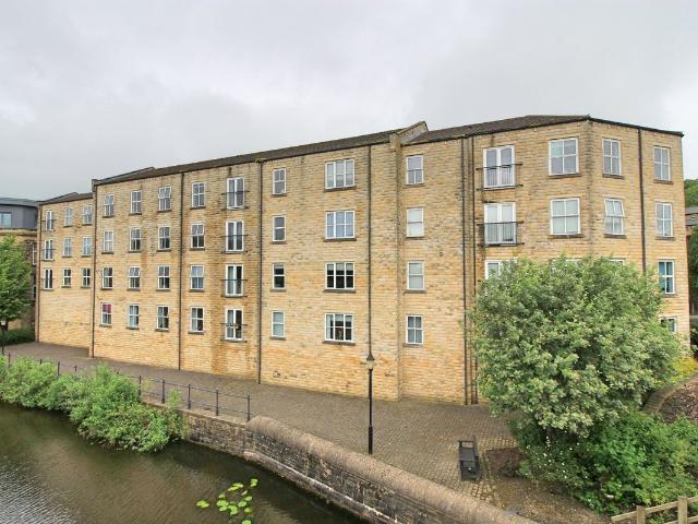 Navigation Quay, Britannia Wharf, Bingley, West Yorkshire BD16, 2 bed flat to rent, £850 pcm | PrimeLocation