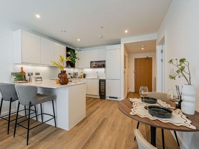 Navigator Place, Kidbrooke SE3, 1 bed flat to rent, £2,070 pcm | PrimeLocation