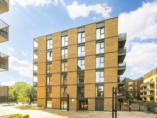 Navigators Walk, Hackney Wick E3, 2 bed flat to rent, £3,250 pcm | PrimeLocation