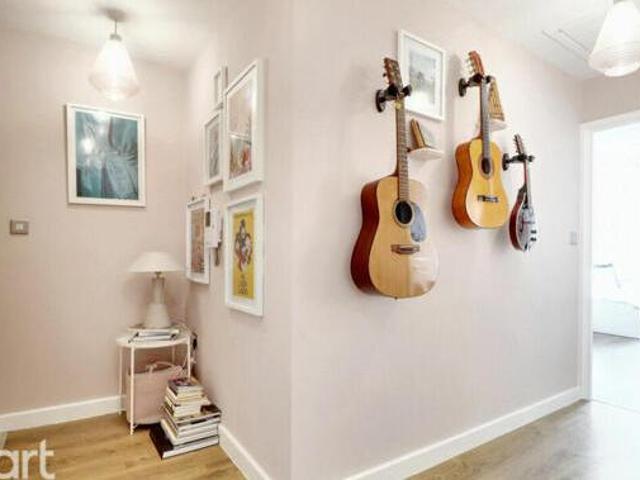 Nayland Court, Market Place, 2 Bedroom Apartment