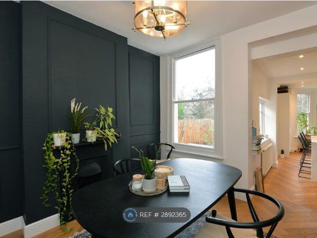 Naylor Road, London N20, 3 bed terraced house to rent, £3,300 pcm | PrimeLocation
