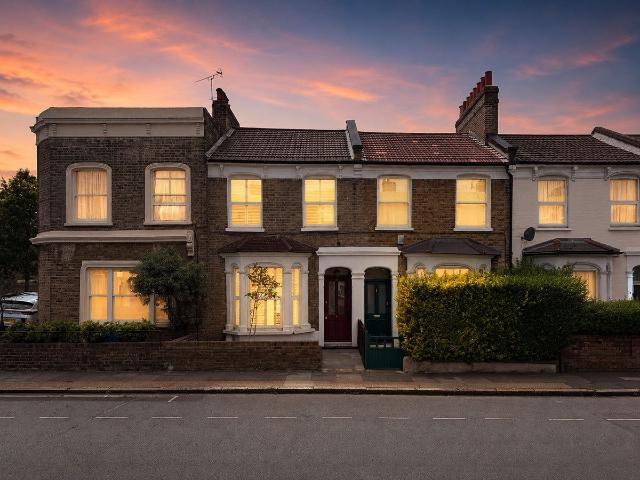 Naylor Road, London SE15, 3 bed terraced house to rent, £4,800 pcm | PrimeLocation