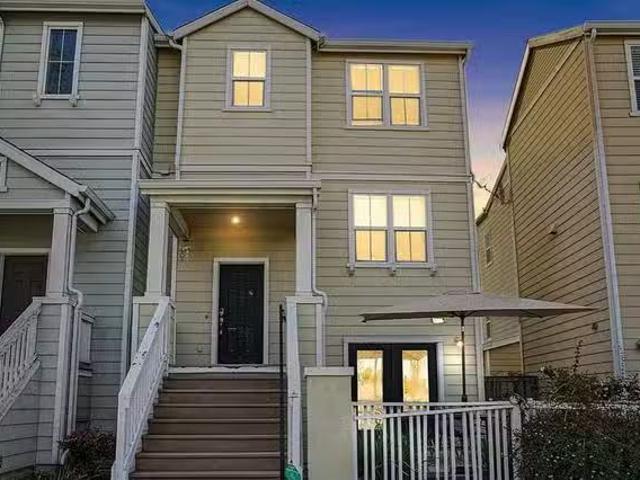 Nazia Alisyed, 2816 Hilltop Mall Rd, Richmond 4 Bedroom 3.