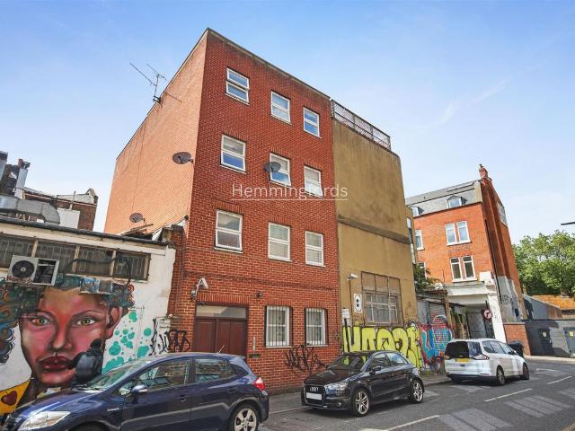 Nazrul Street, London E2, 2 bed flat to rent, £2,500 pcm | PrimeLocation