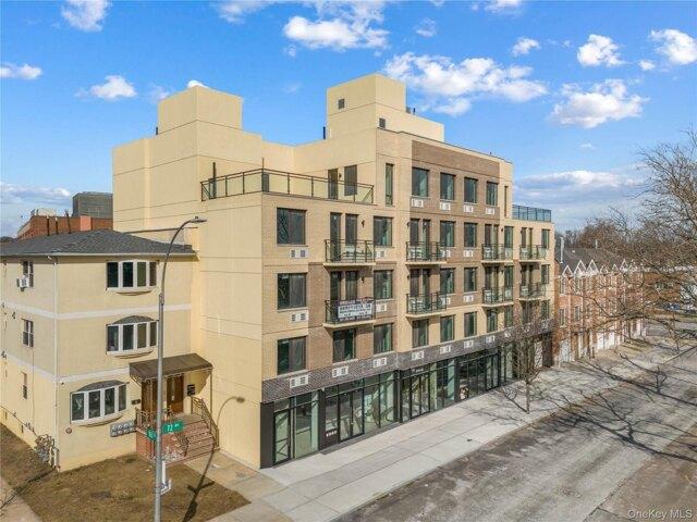 Nd Ave Unit D, Fresh Meadows, Condo For Sale