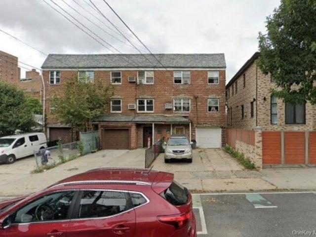 Nd Dr, Rego Park, Home For Sale