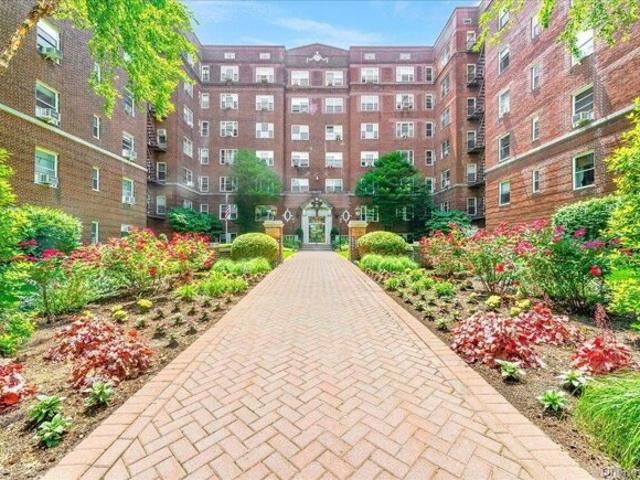 Nd Rd Unit J, Forest Hills, Property For Sale
