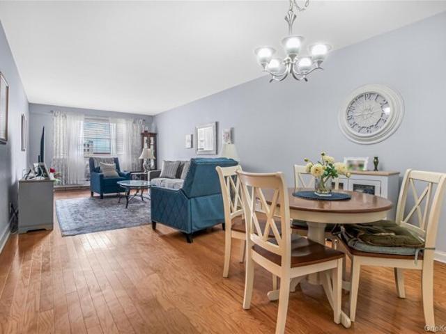 Nd St Apt P, Woodside, Property For Sale
