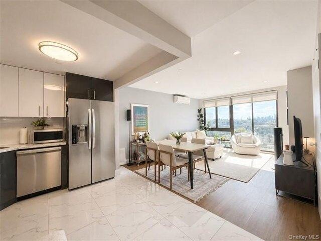 Nd St Apt Wg, Elmhurst, Condo For Sale
