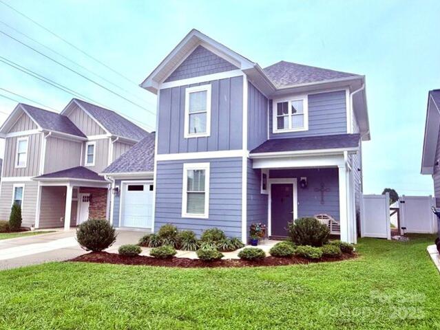 Nd St Ne, Hickory, Home For Sale