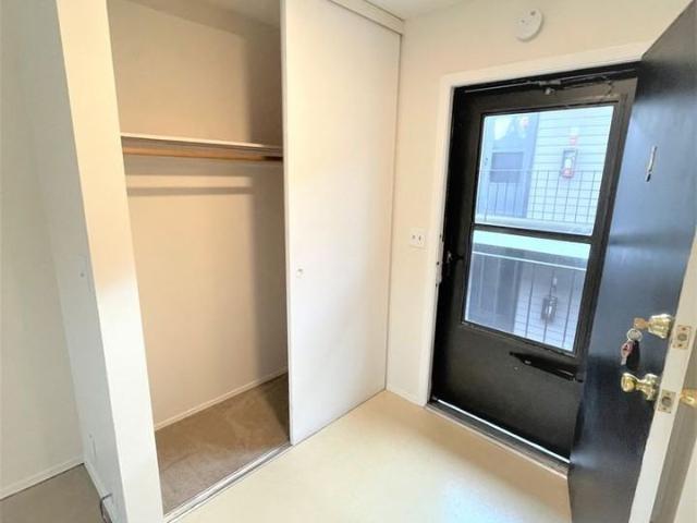 ne15th [Ivy Crt] 2 Bedroom Apartment for Rent at 1815 Ne 15th Ave, Portland, OR 97212 Irvington
