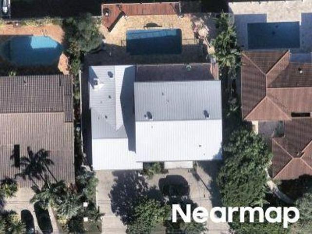 NE 43rd St