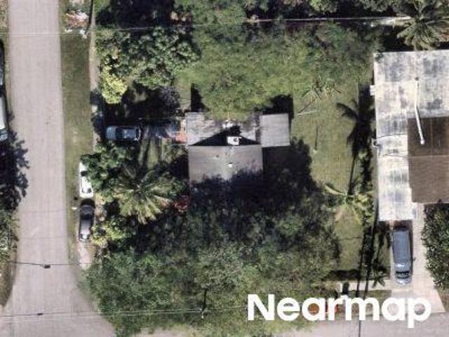 NE 4th Ave