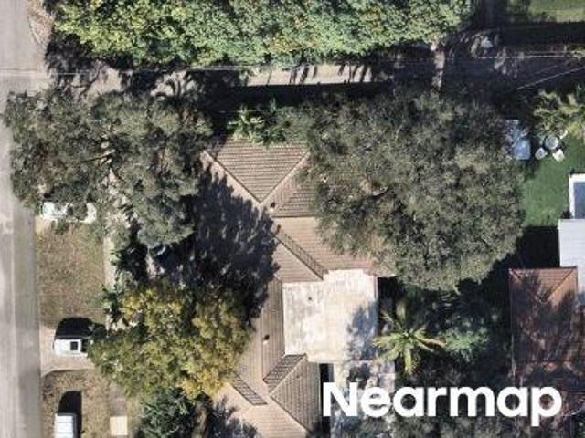 NE 4th Ave