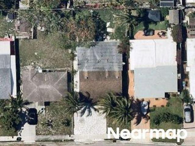 NE 51st St