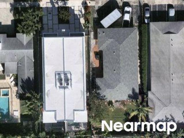 NE 5th Ct