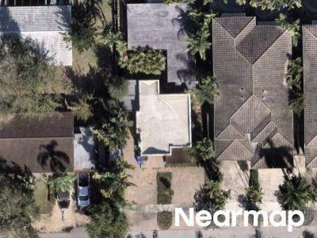 NE 5th Ct