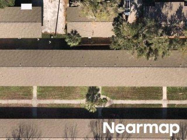 NE 5th Ave