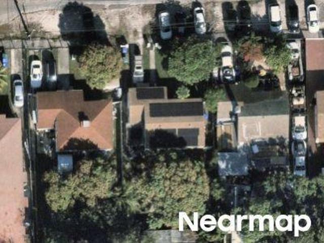 NE 69th St