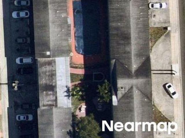 NE 6th Ave Apt 302