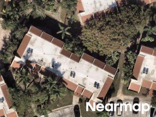 NE 6th Ave Apt F15