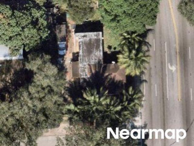 NE 6th Ave