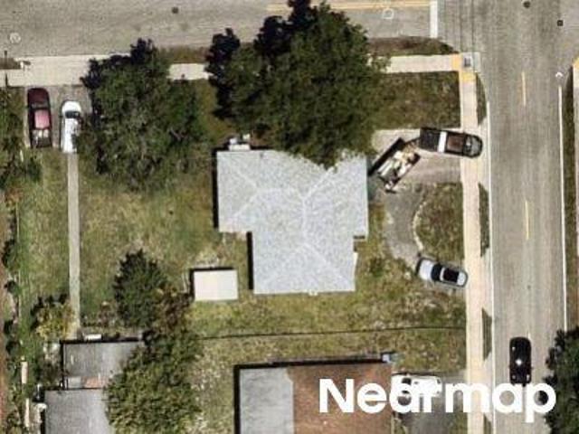 NE 6th Ave