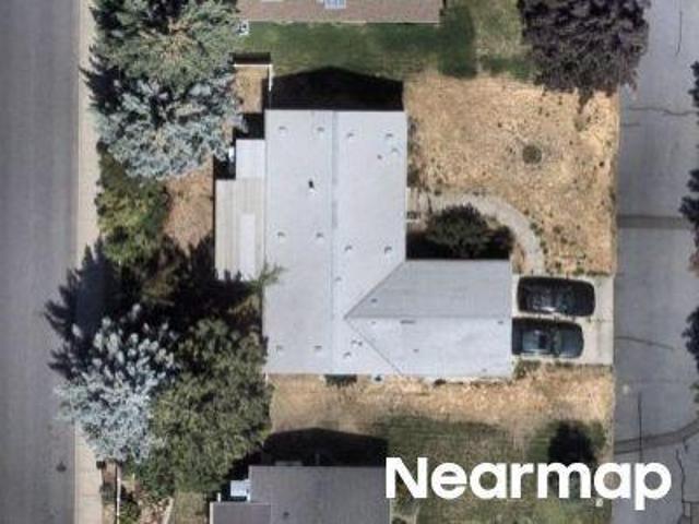 NE 6th St