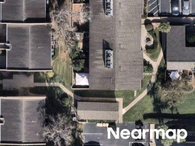 NE 6th St