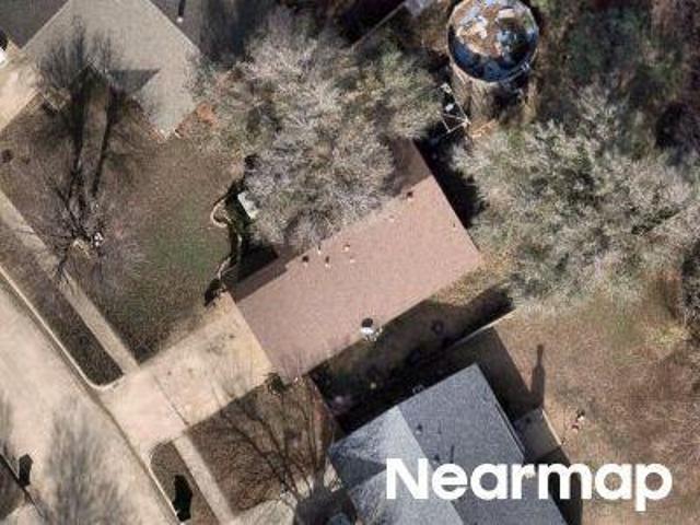 NE 6th St