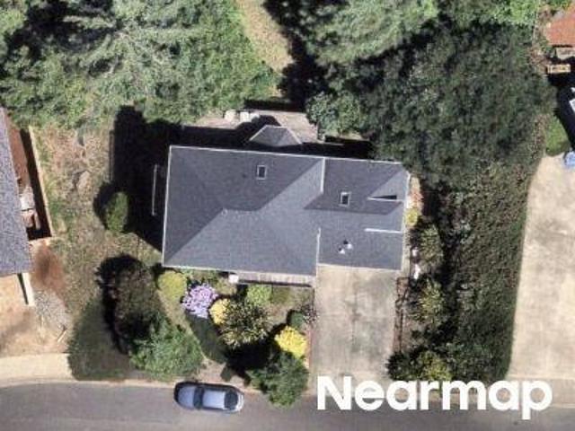 NE 71st Pl