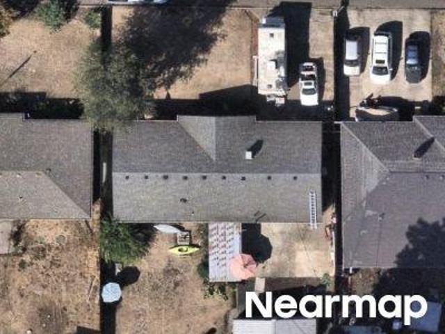 NE 79th St