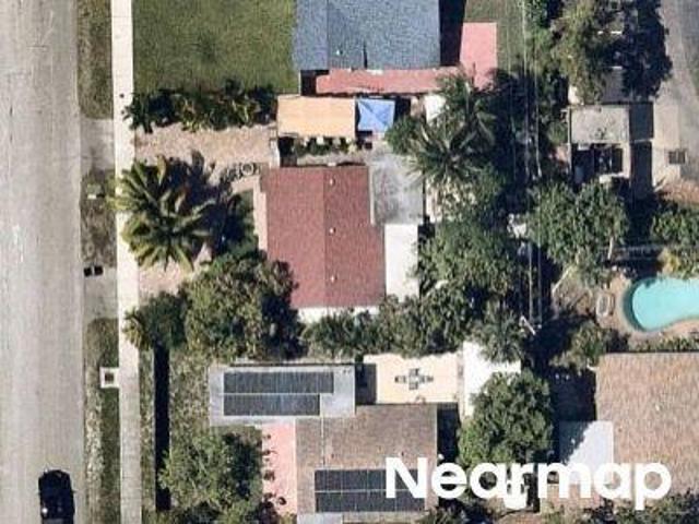 NE 7th Ave