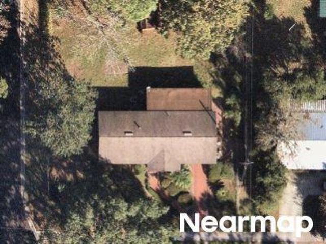 NE 8th Ave
