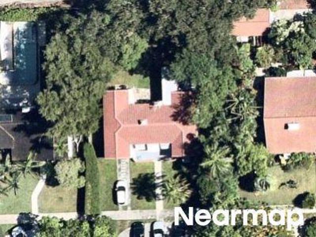 NE 97th St