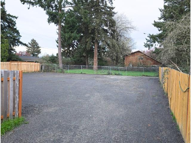 NE 122nd