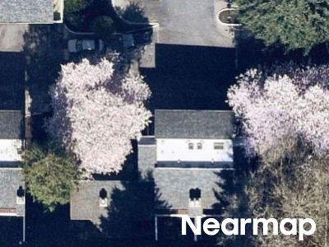 NE 124th Pl