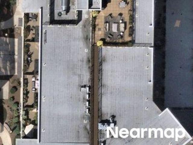 NE 128th St