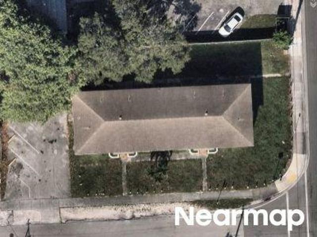 NE 129th St