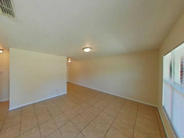 NE 17th Place 1920 1926 OC13 2 Bedroom Apartment for Rent at 1920 Ne 17th Pl, Ocala, FL 34470