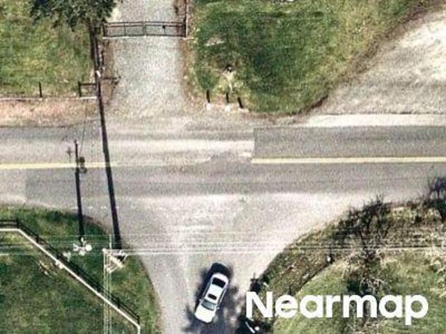NE 144th St