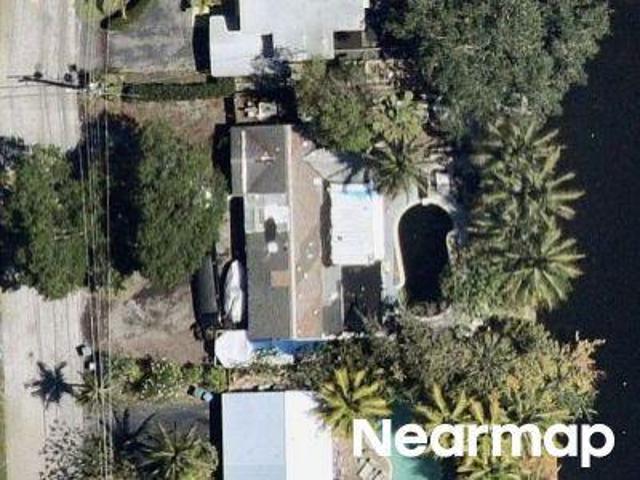 NE 15th Ave